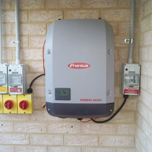 Invertoare solare off-grid Galvo 2.0 Fronius perfecte pentru gospodarii ...