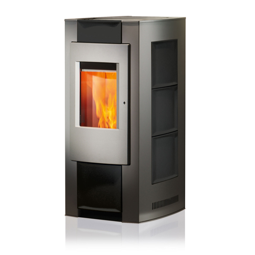 Cazan termic cu ardere pe peleti Revo RIKA folosit pentru a incalzi ...